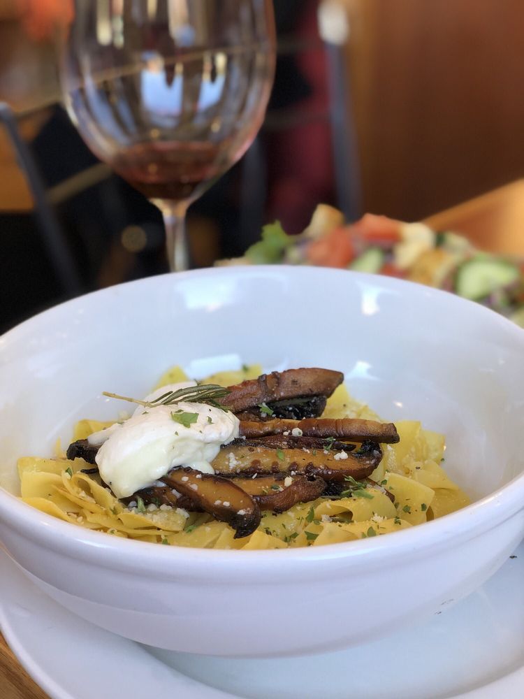 CREEKSIDE CELLARS - 149 Photos & 195 Reviews - Wineries - 28036 Hwy 74 ...