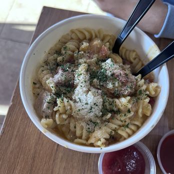 TASTY TAILS - Updated December 2025 - 447 Photos & 282 Reviews - 4950 ...