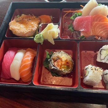 BLUEFIN SUSHI & THAI GRILL - Updated November 2025 - 212 Photos & 243 ...