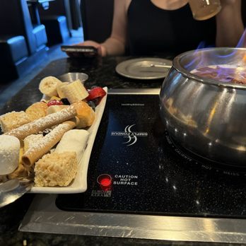 SIMPLY FONDUE - Updated December 2024 - 1174 Photos & 1367 Reviews ...