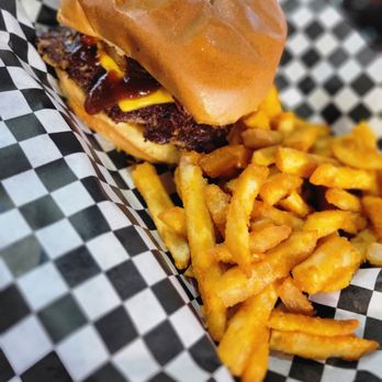 THE SHERIFF BURGER - Updated March 2025 - 109 Photos & 114 Reviews ...
