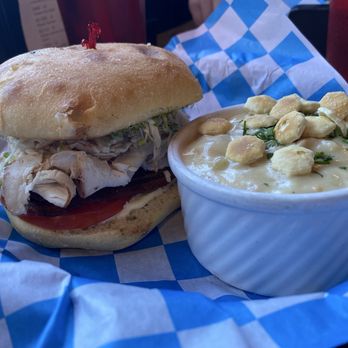 CHOWDERHEAD - Updated April 2025 - 77 Photos & 102 Reviews - 825 N ...