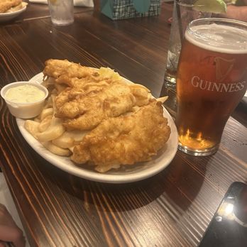 TWO BRIDGES PUB & EATERY - Updated September 2025 - 52 Photos & 31 ...