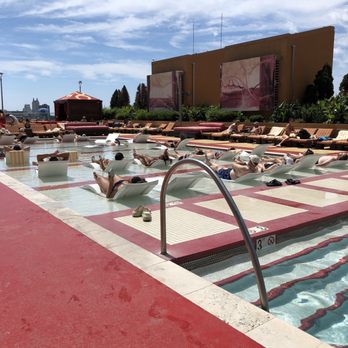 H2O POOL & BAR - Updated December 2025 - 98 Photos & 32 Reviews - 600 ...