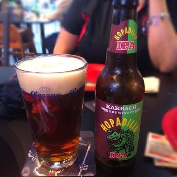 HOMETOWN SPORTS BAR & GRILL - Updated September 2025 - 58 Photos & 95 ...