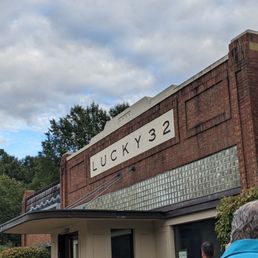 LUCKY 32 SOUTHERN KITCHEN - Updated December 2025 - 984 Photos & 1040 ...
