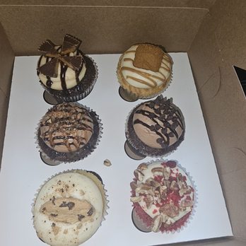 CAMICAKES CUPCAKES - Updated November 2025 - 60 Photos & 30 Reviews ...