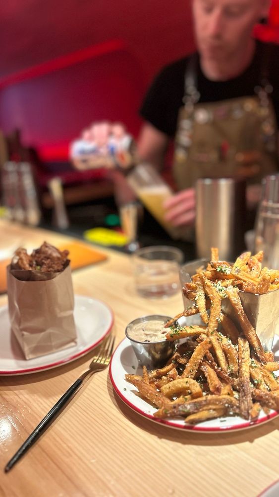 FANBOY - Updated December 2025 - 242 Photos & 107 Reviews - 2713 W ...