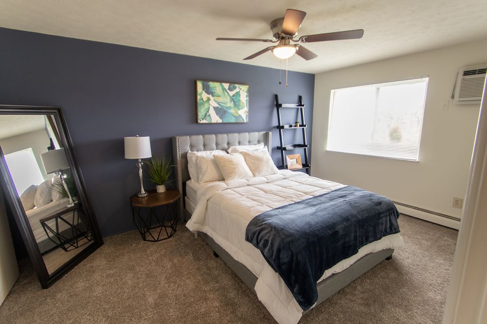 LISA RIDGE APARTMENTS - Updated October 2025 - 20 Photos - 2496 Queen ...