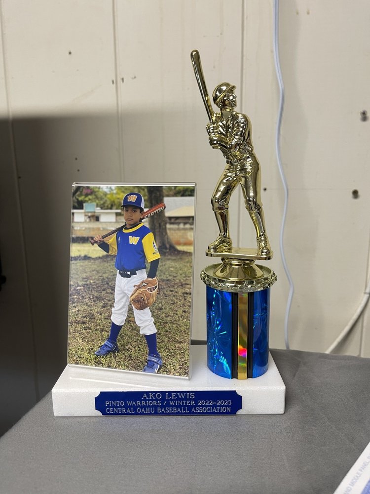 MIKE’S ENGRAVING & TROPHIES - 10 Photos & 21 Reviews - 98-029 Hekaha St ...