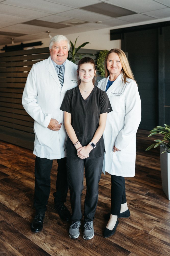 ABSOLUTE HEALTH & WELLNESS - Updated October 2025 - 12 Photos - 8919 ...