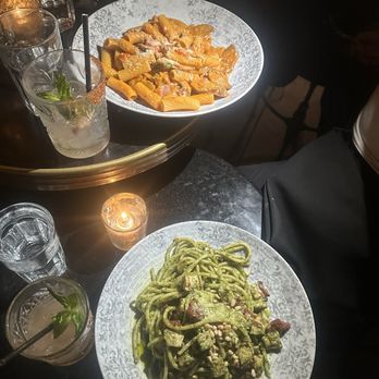 TOM TOM - Updated May 2024 - 1295 Photos & 1036 Reviews - 8932 Santa ...