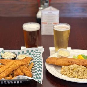 UNDERDOG SPORTS BAR & GRILL - Updated June 2025 - 18 Photos & 15 ...