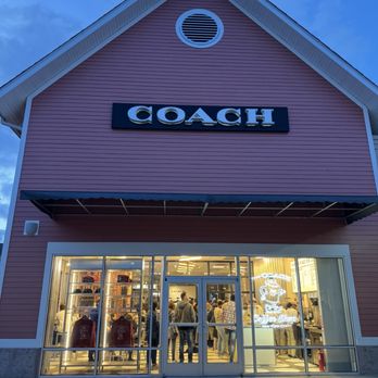 THE COACH COFFEE SHOP - Updated October 2025 - 75 Photos & 26 Reviews - 1 Premium Outlets Blvd ...