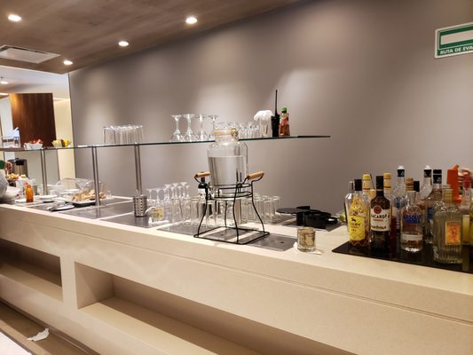 VIP LOUNGE PUERTO VALLARTA INTERNATIONAL - Updated October 2025 - 141 ...