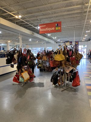 GOODWILL RETAIL STORE AND DONATION CENTER - Updated January 2025 - 25 ...