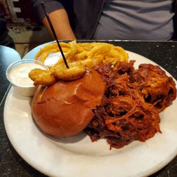 ROUNDABOUT DINER & LOUNGE - Updated December 2025 - 451 Photos & 698 ...