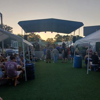 BOWSTRING PIZZA AND BREWYARD - Updated December 2025 - 126 Photos & 101 ...