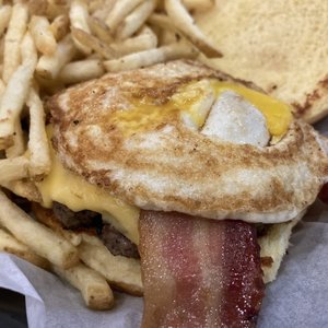 DOUBLE DOGS - 258 Photos & 211 Reviews - Burgers - 13307 Shelbyville Rd ...