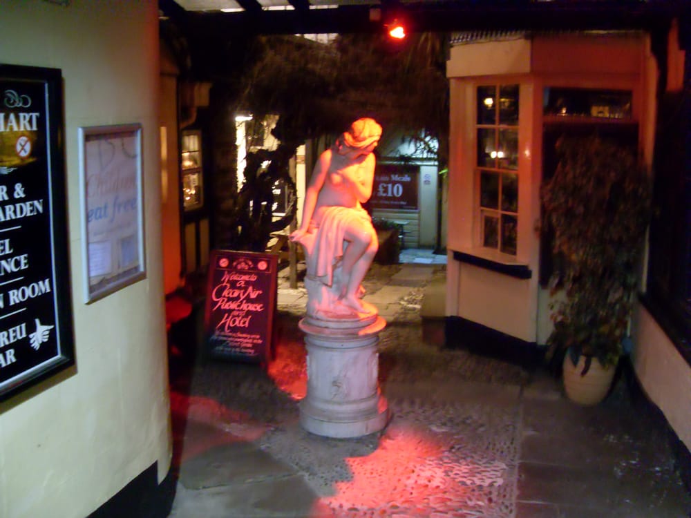 WHITE HART HOTEL - Updated December 2025 - 12 Reviews - 66 South Street ...