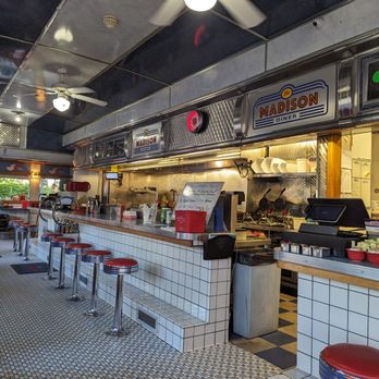 THE MADISON DINER - Updated July 2025 - 244 Photos & 350 Reviews - 305 ...