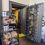 IRON BANK COFFEE CO. - 165 Photos & 193 Reviews - Coffee & Tea - W 11th ...