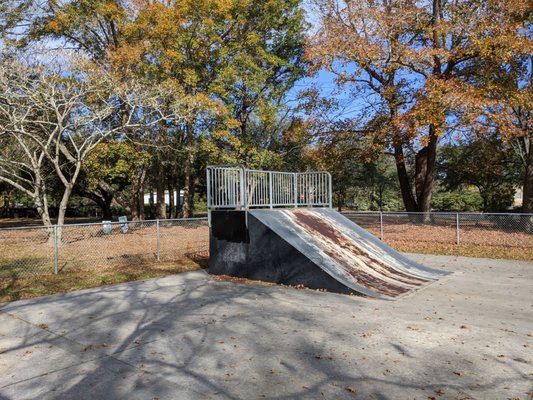 ACKERMAN PARK SKATEPARK - Updated August 2025 - 20 Photos - 55 Sycamore ...