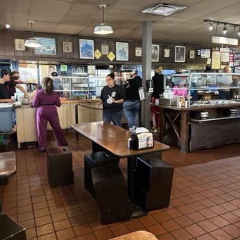 THE CHUCK BOX - Updated April 2025 - 850 Photos & 1204 Reviews - 202 E ...