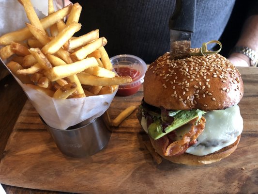 GMT TAVERN - Updated February 2025 - 171 Photos & 248 Reviews - 142 ...