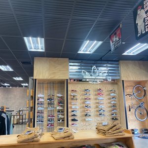 KINGS - 57 Photos & 58 Reviews - 4889 Holt Blvd, Montclair, California ...