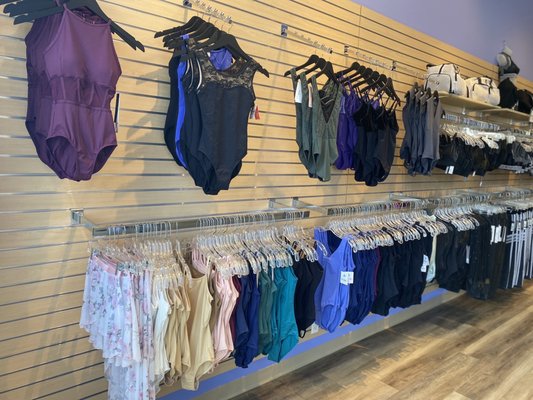 ON POINTE DANCEWEAR - 38 Photos & 31 Reviews - 1501 S Raymond Ave ...