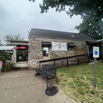 TACK HOUSE PUB - Updated August 2024 - 109 Photos & 111 Reviews - 4401 ...