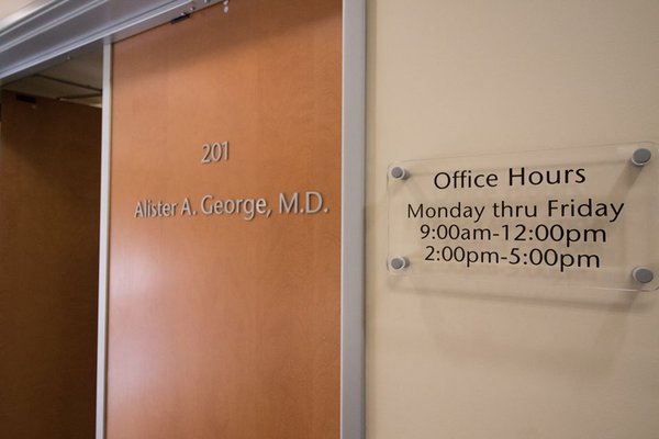 ALISTER A GEORGE, MD - Updated December 2025 - 68 Reviews - 3510 N ...