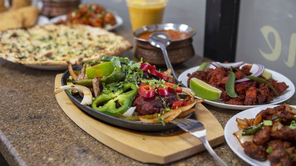 DELHI HUT INDIAN CUISINE - Updated January 2025 - 26 Photos & 24 ...