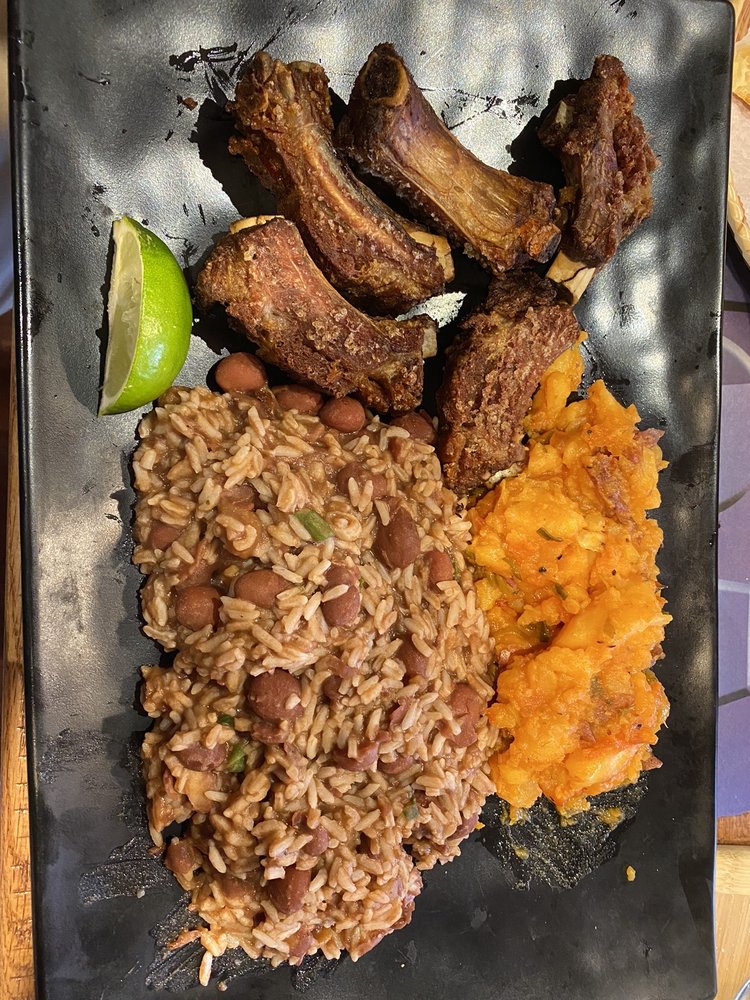 BRISAS BAKERY & RESTAURANT - Updated August 2024 - 359 Photos & 214 ...