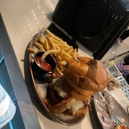 THE STATE - Updated November 2025 - 203 Photos & 125 Reviews - 3800 ...