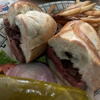 TRACKS RAW BAR & GRILL - Updated October 2025 - 260 Photos & 355 ...