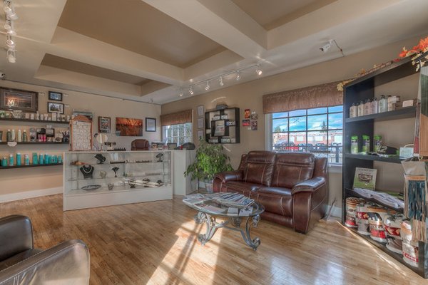 Enumclaw Day Spa Salon And Boutique Updated February 2025 12 Photos 2355 Griffin Ave