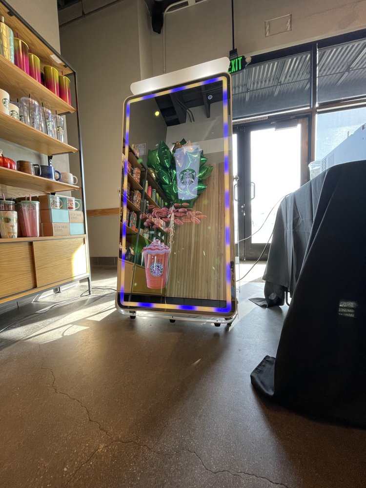 FACE-BOOTH - Updated April 2024 - 58 Photos - Los Angeles, California ...