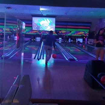 LET IT ROLL BOWL & ENTERTAINMENT CENTER - Updated August 2024 - 101 ...