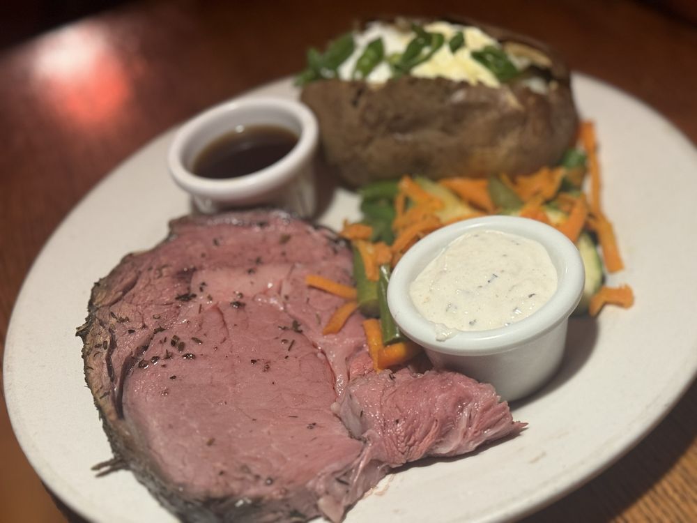 HUNTER STEAKHOUSE - Updated January 2026 - 383 Photos & 794 Reviews ...