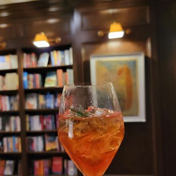 FLYLEAF - Updated January 2025 - 184 Photos & 57 Reviews - 92 Kercheval ...