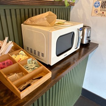 MAROON MONKEY COFFEE - Updated December 2024 - 96 Photos & 68 Reviews ...