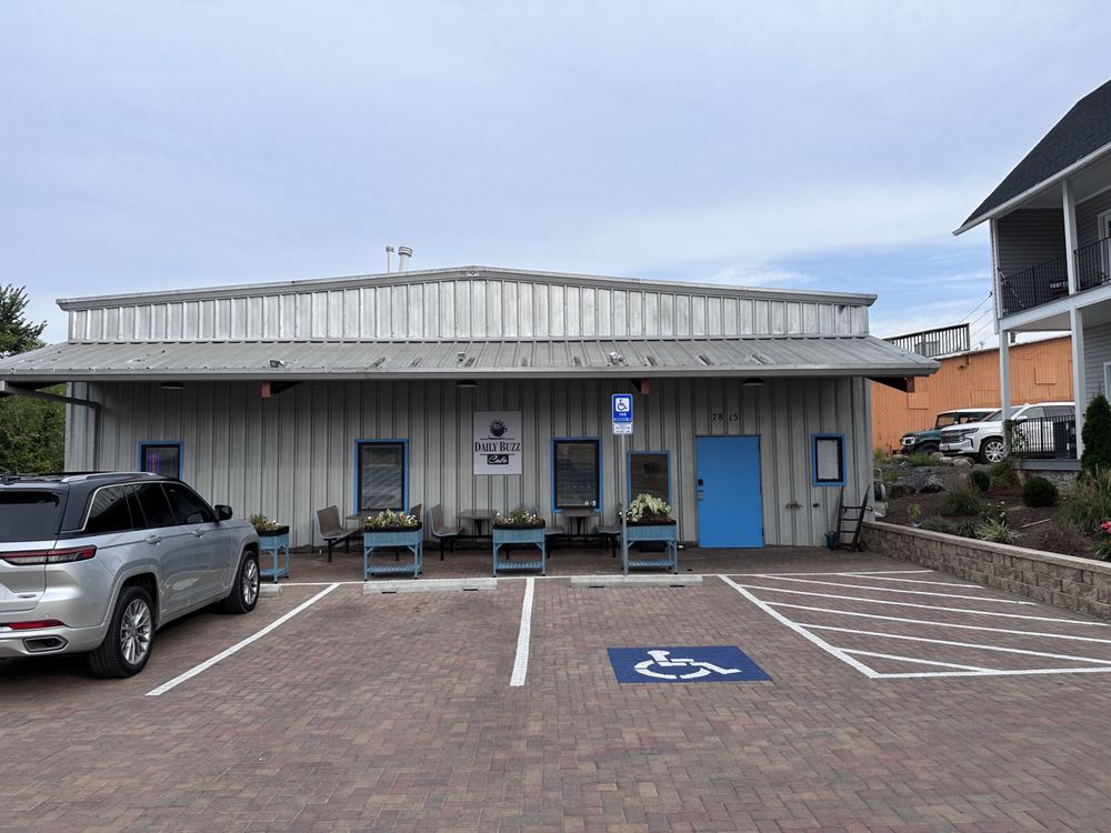 DAILY BUZZ - Updated July 2025 - 21 Photos & 19 Reviews - 114 Elizabeth ...