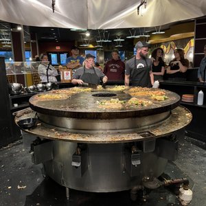 HUHOT MONGOLIAN GRILL - 117 Photos & 178 Reviews - 12675 Olive Blvd, St ...