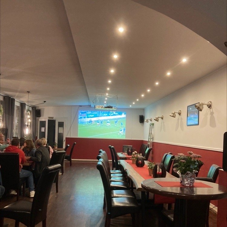 GASTSTÄTTE AM ROLLSPORTSTADION - Jürgensdeich 1, Bremen, Germany - Food ...