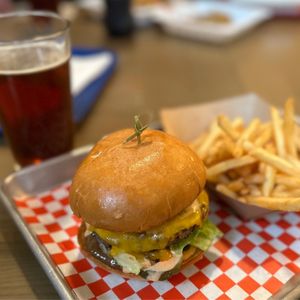 HELLA GOOD BURGER - 110 Photos & 116 Reviews - 87 N San Pedro St, San ...
