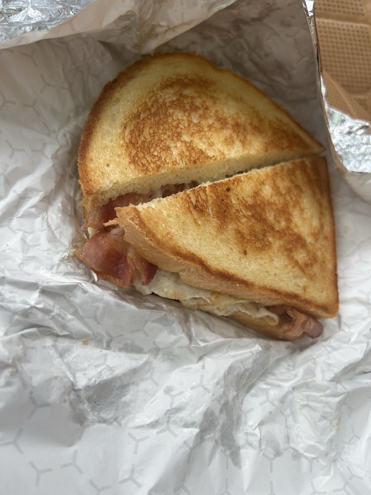 HAPPY SHACK - Updated August 2025 - 883 North St, Milford, Connecticut ...