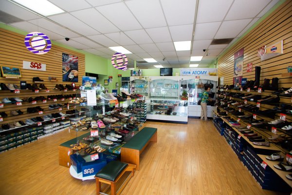 SAS SHOES - Updated August 2025 - 10 Photos - 11815 South St, Cerritos ...