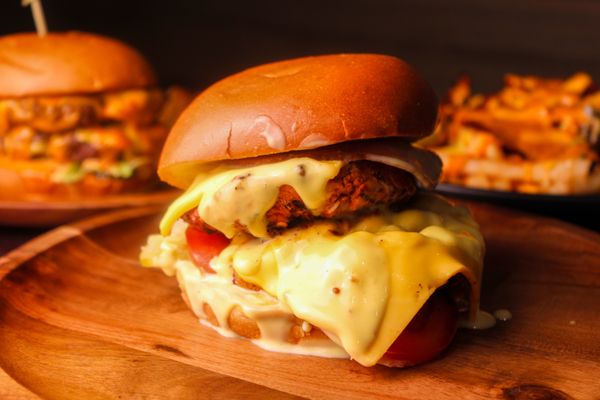 BURGER VAULT - Updated June 2026 - 49 Photos & 50 Reviews - 10932 N ...